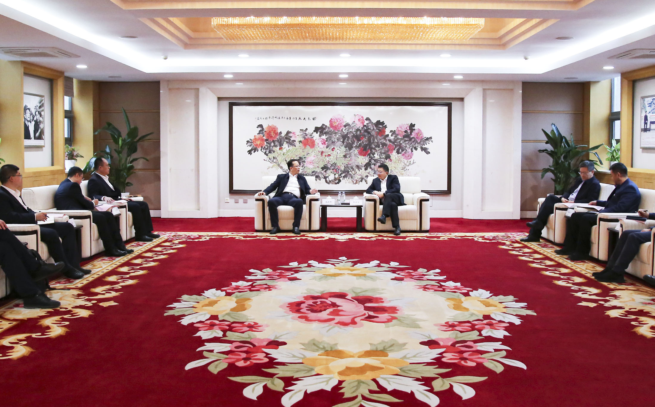 Zhao Qiming went to Jinan to carry out business activities.