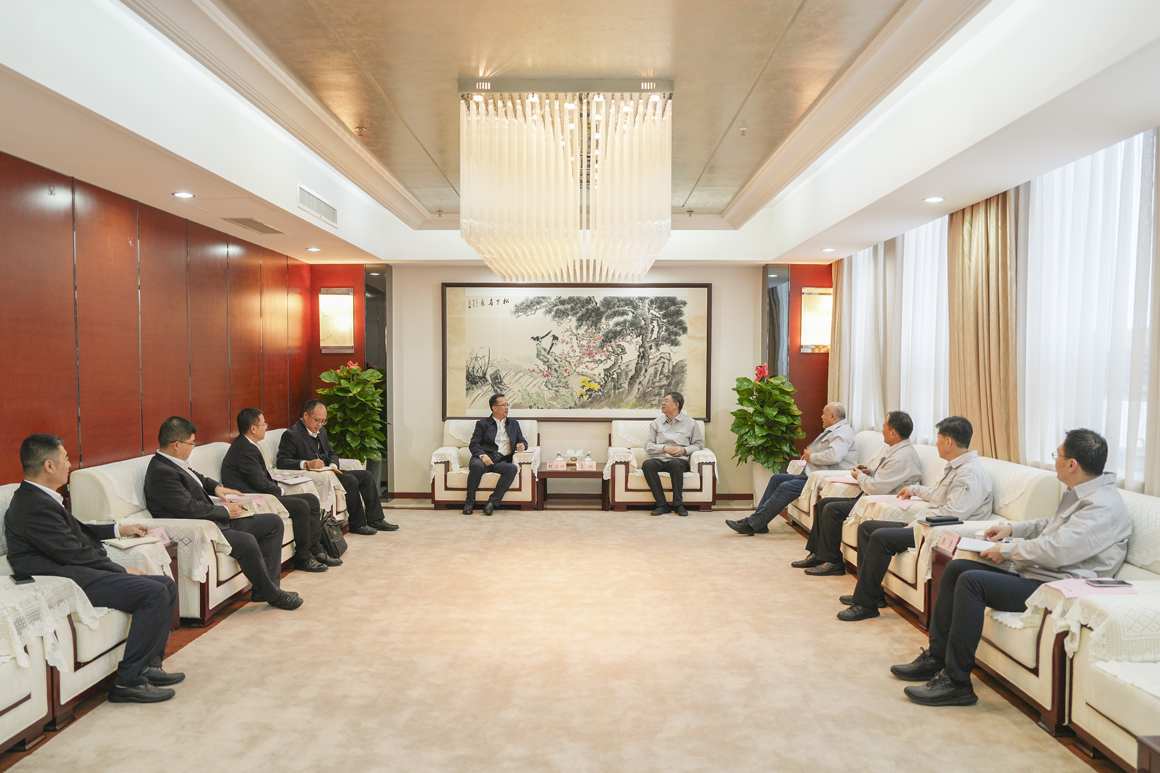 Zhao Qiming went to Jinan to carry out business activities.