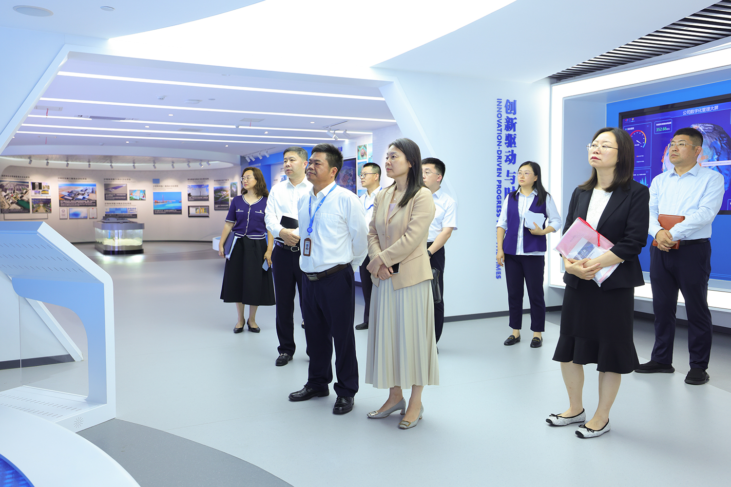 Zhao Qiming held talks with Zhou Xi, Party Secretary and President of ...